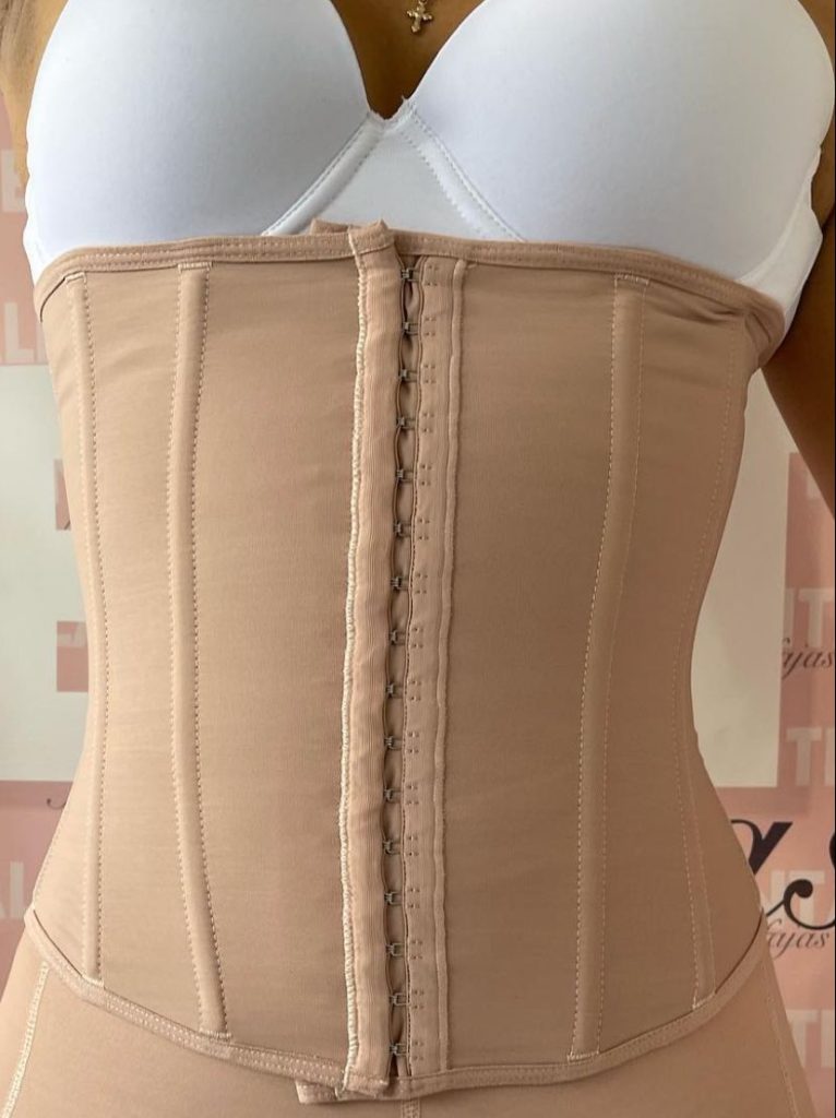 Cinturilla de broches – Te Entalla